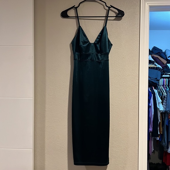 Lulus | Dresses | Lulus Best Of Everything Emerald Green Satin Bodycon ...